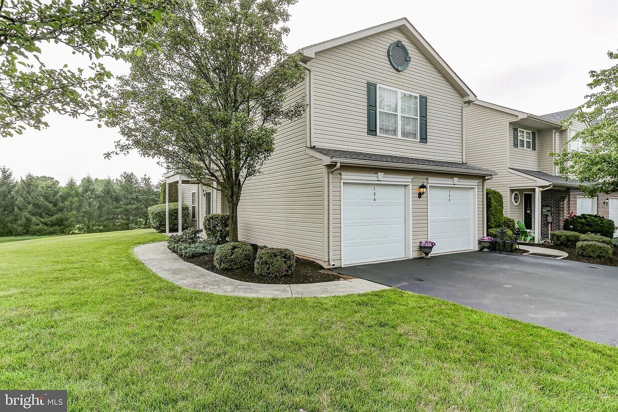 126 Sparrow Rd Unit 1, Hummelstown, PA 17036 - Condo for Rent in ...