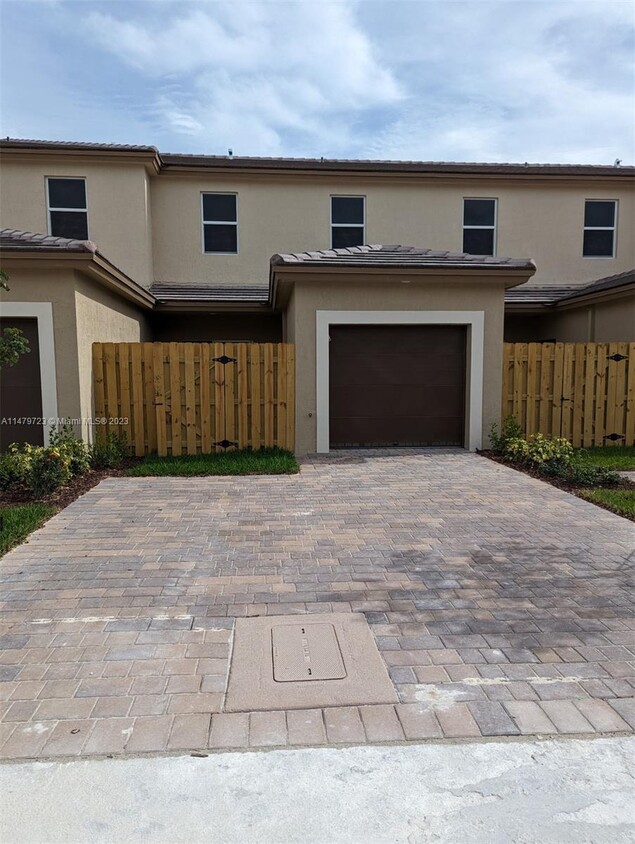 26458 SW 148th Ct, Miami, FL 33185 - Townhome Rentals in Miami FL | Apartments.com