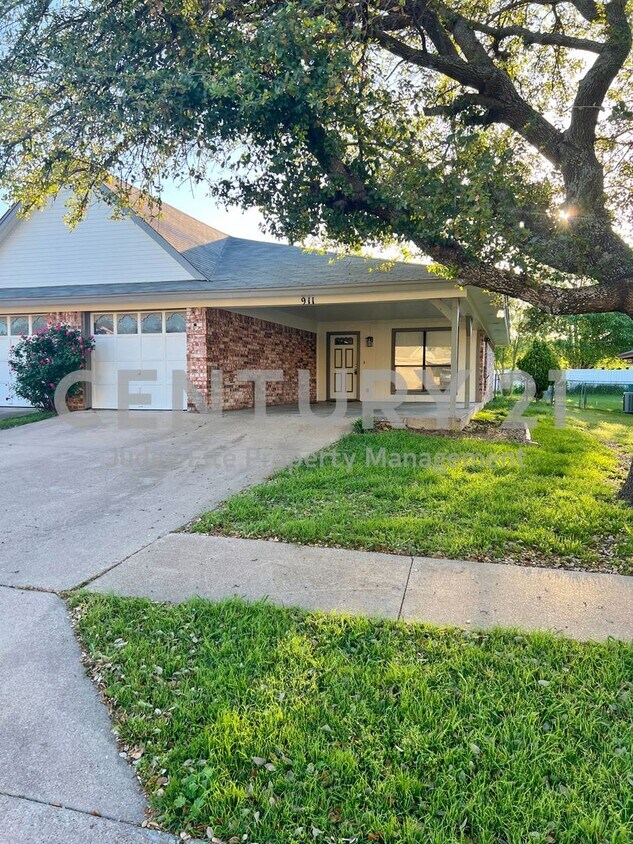 911 Terry Trail, Weatherford, TX 76086 - House Rental in Weatherford ...