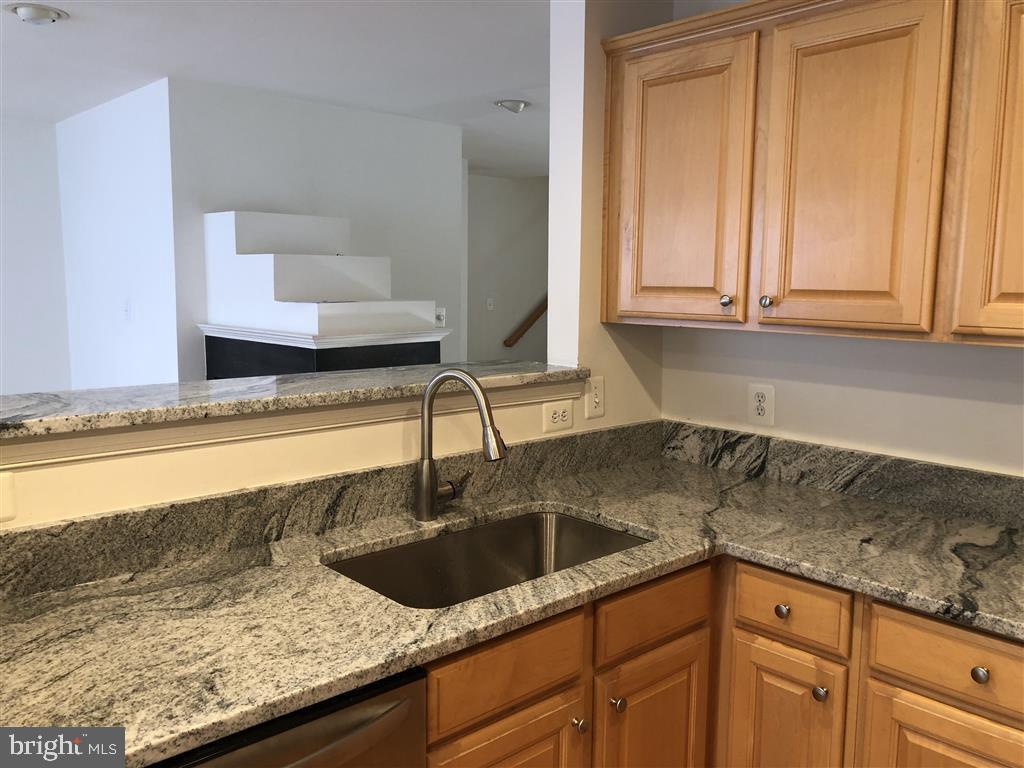 1893 Crescent Park Dr, Reston, VA 20190 - Townhome Rentals in Reston VA ...