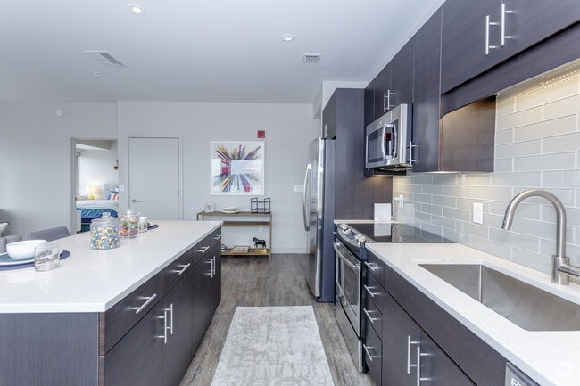 Commerce Tower - Apartments in Kansas City, MO | Apartments.com