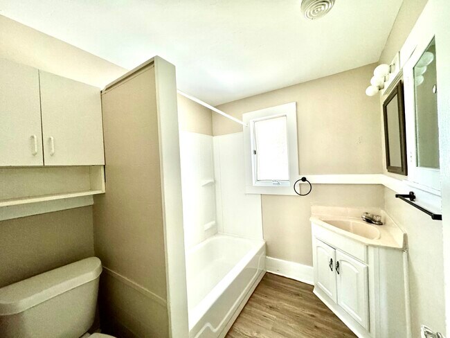 1359 Culver Rd Unit 1359-Upper, Rochester, NY 14609 - 1359 Culver Rd ...