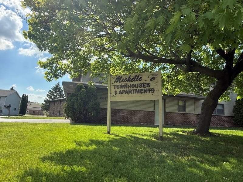 2149 N Michelle Ct, Appleton, WI 54914 - Condo for Rent in Appleton, WI ...