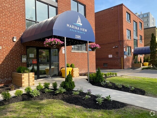 Mimico Toronto Apartments for Rent - Toronto, ON - 180 Rentals ...