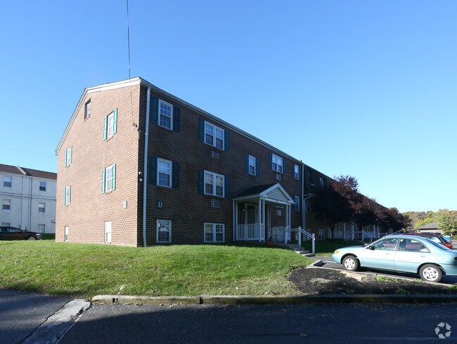 Green Lane Village Apartments under $2,500 - West Chester, PA - 2 ...