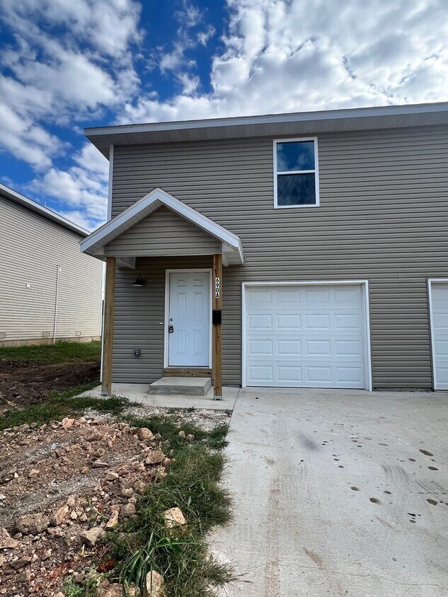 690 E Garfield St Unit 690 E Garfield St A, Springfield, MO 65803 ...
