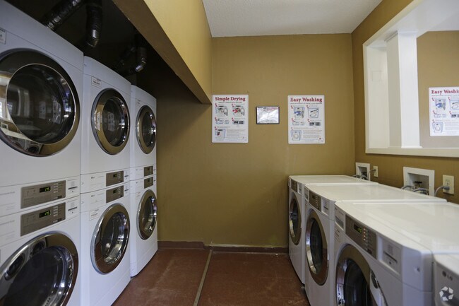 Springhill Apartments Apartments - Overland Park, KS | Apartments.com
