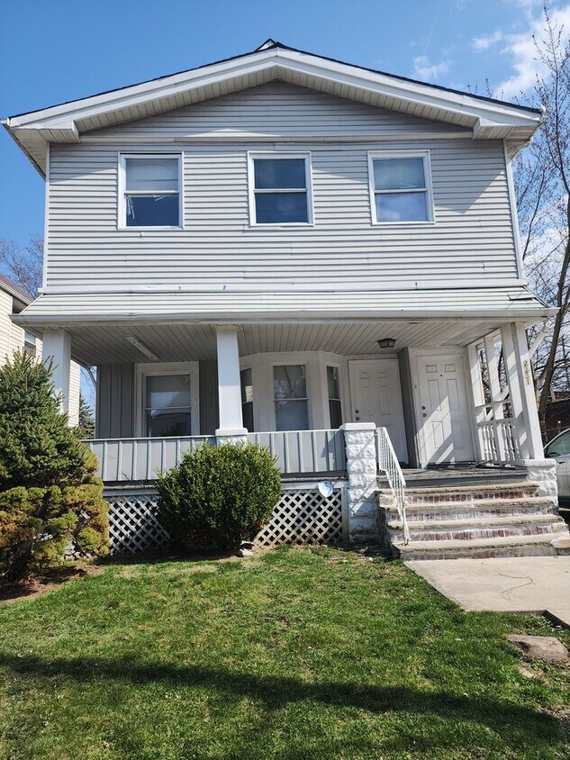 2231 W 105th St Unit Up, Cleveland, OH 44102 - Room for Rent in ...