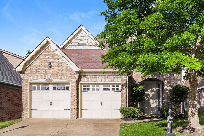 Apartments for Rent with Yard in Arlington TN