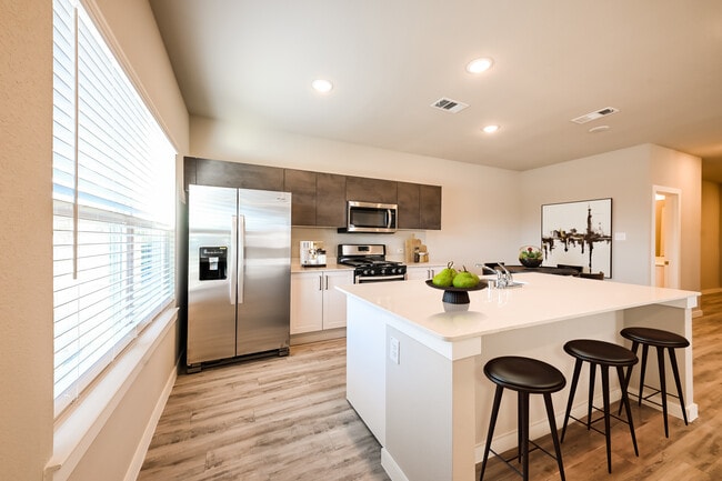 Devonshire Apartments for Rent with High Ceilings - Forney, TX ...