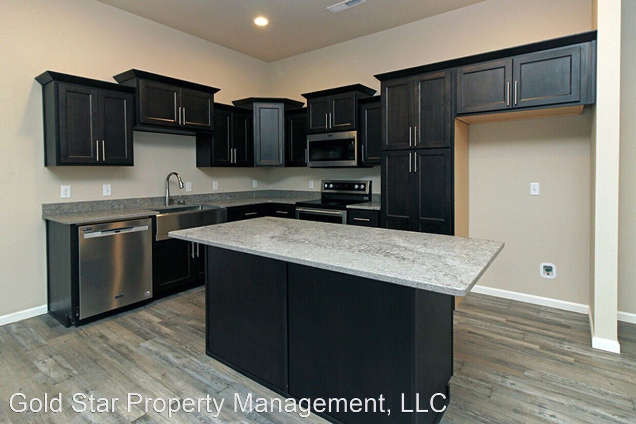 3819 Lillian Ct SE, Mandan, ND 58554 - House Rental in Mandan, ND ...