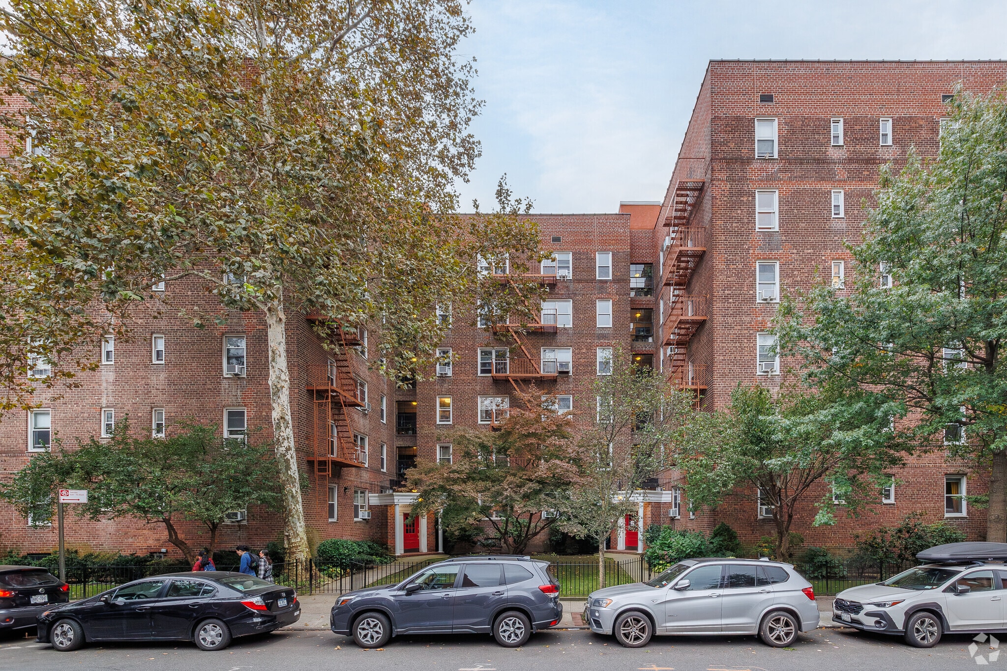 Congress Gardens - 200-220 Congress St Brooklyn, NY 11201 | Apartments.com