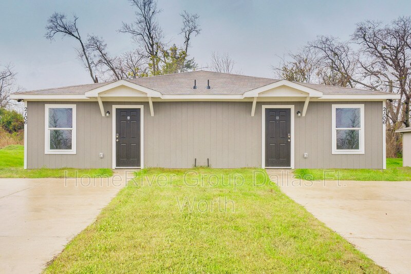2106 Henry St Unit B, Greenville, TX 75401 - Condo for Rent in Greenville, TX | Apartments.com