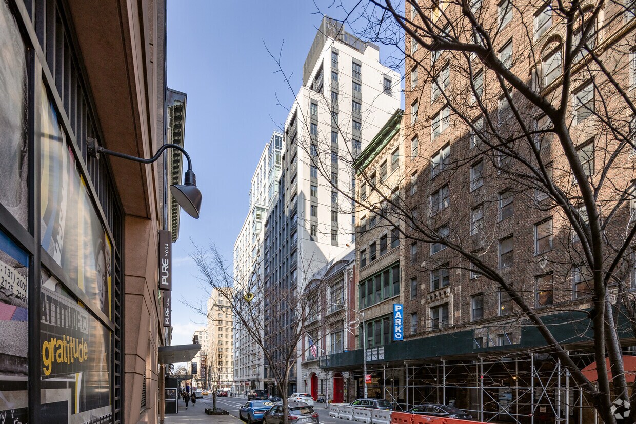 221 W 77th St, New York, NY 10024 - 221 W 77th St New York, NY 10024 ...