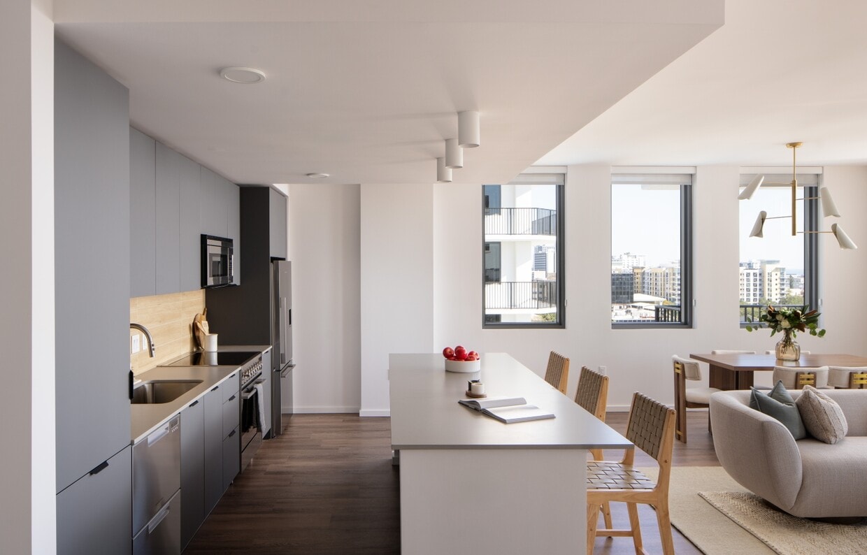 VIV - 1000 1st Ave N Saint Petersburg, FL 33705 | Apartments.com