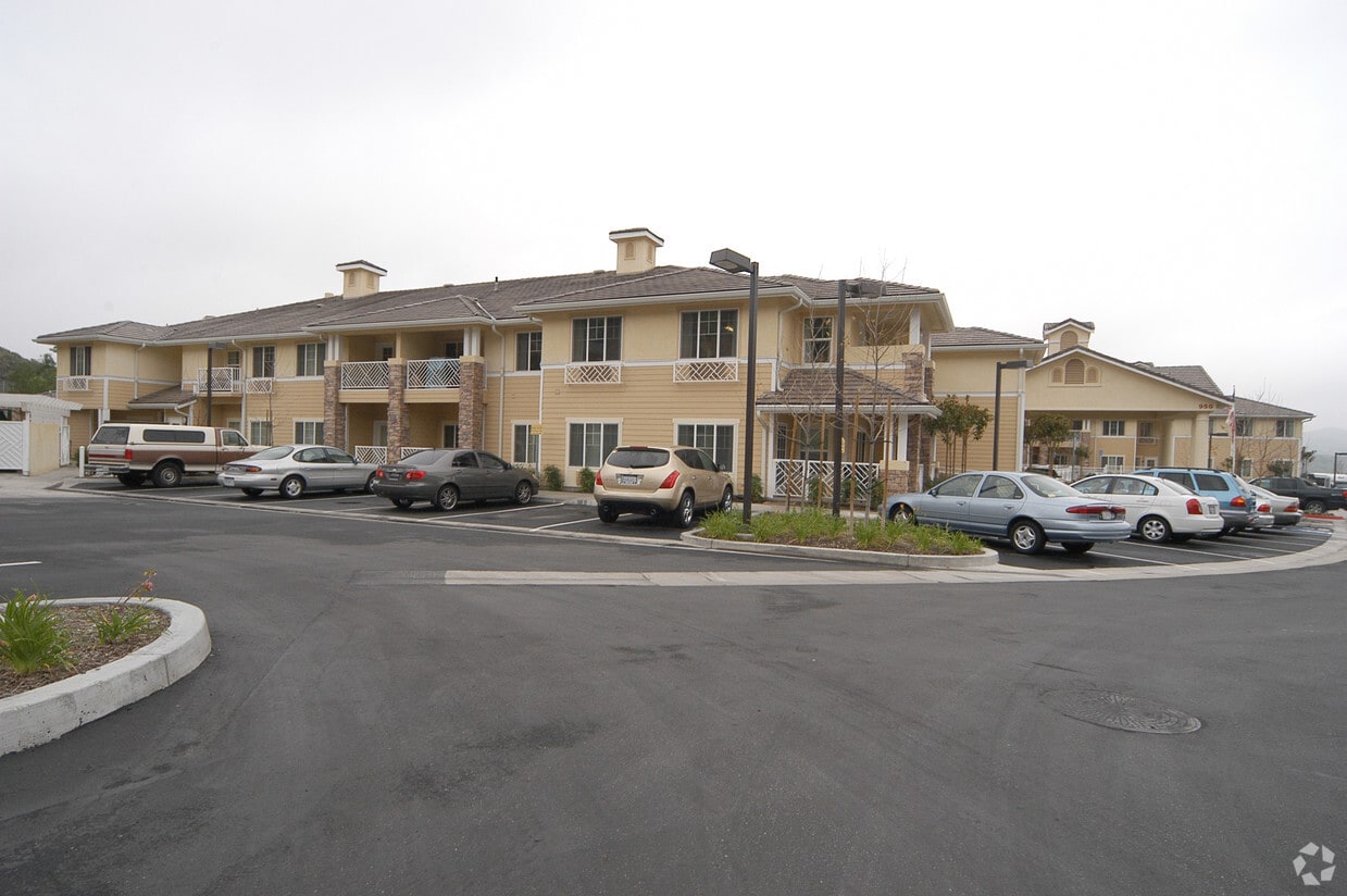 Harmony Terrace +62 Senior Apartments - 941 Sunset Garden Ln Simi ...