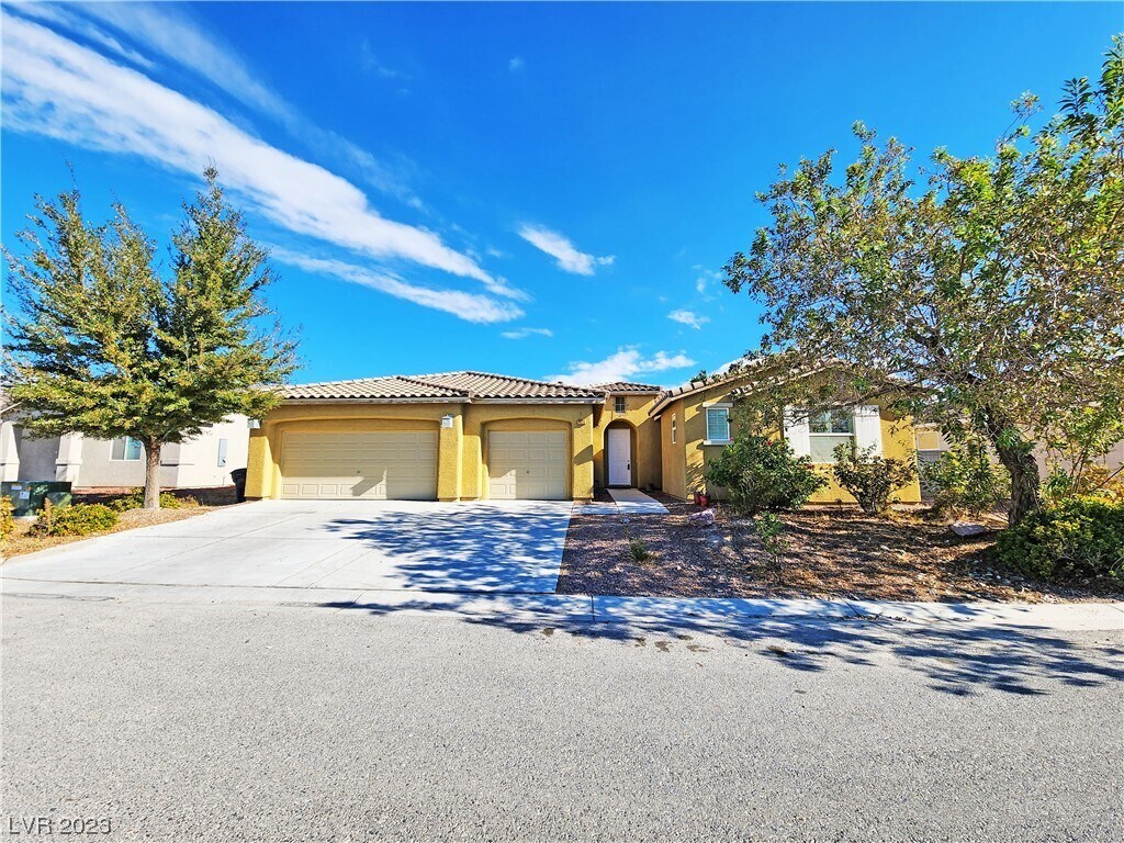 3829 N Mayfield Ranch Rd, Pahrump, NV 89060 - House Rental in Pahrump ...