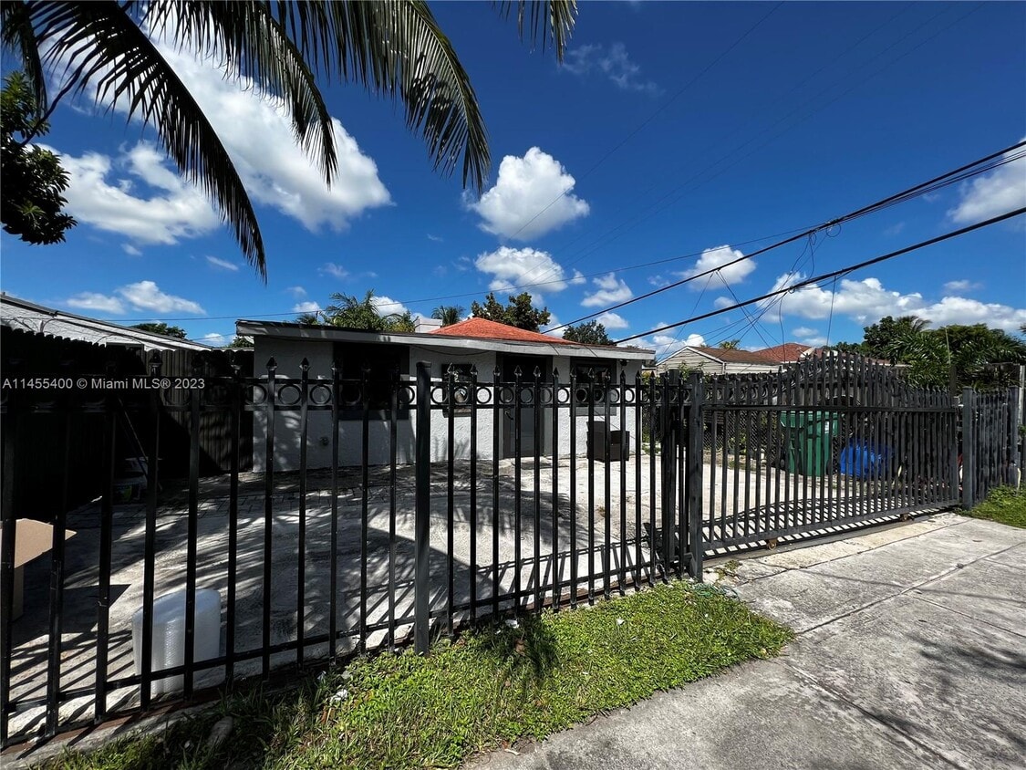 1301 NW 99th St, Miami, FL 33147 - House Rental in Miami, FL ...