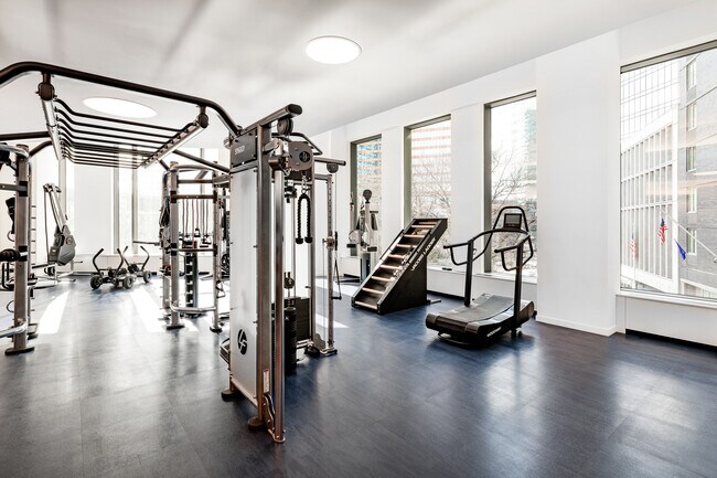 Sven - Long Island City, NY, 11101 | Apartments.com