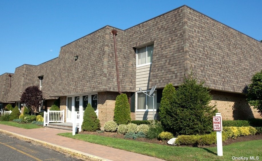 40 Philip Walk Unit PW08, Babylon, NY 11704 - Room for Rent in Babylon ...