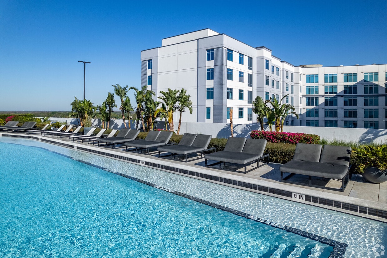 The Julian Apartments Orlando
