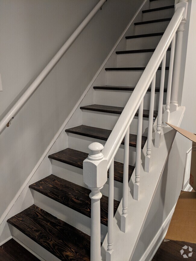 Spring Trace Apartments for Rent with Hardwood Floors - Midlothian, VA ...