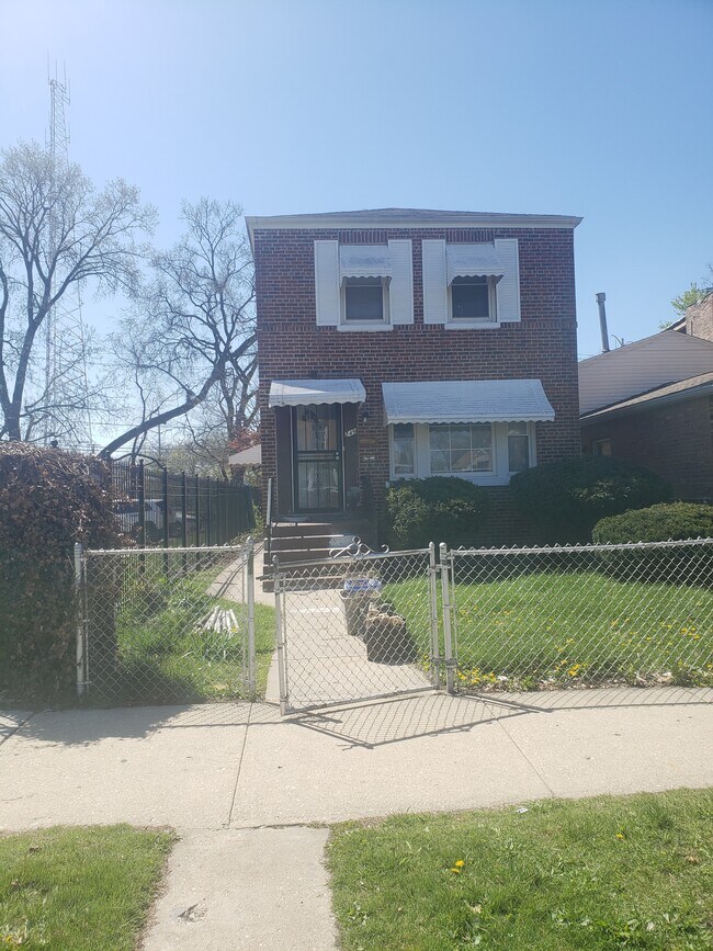 749 E 69th Pl, Chicago, IL 60637 - House Rental in Chicago, IL ...