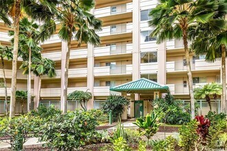 Lakeside Apartments for Rent with Hardwood Floors - Honolulu, HI ...