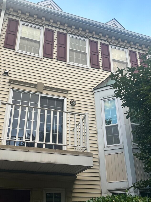 28 Juniper St, Jersey City, NJ 07305 - Condo for Rent in Jersey City ...