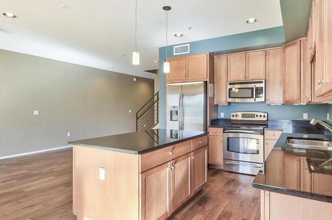 525 W Lakeside Dr Unit 105, Tempe, AZ 85281 | Apartments.com