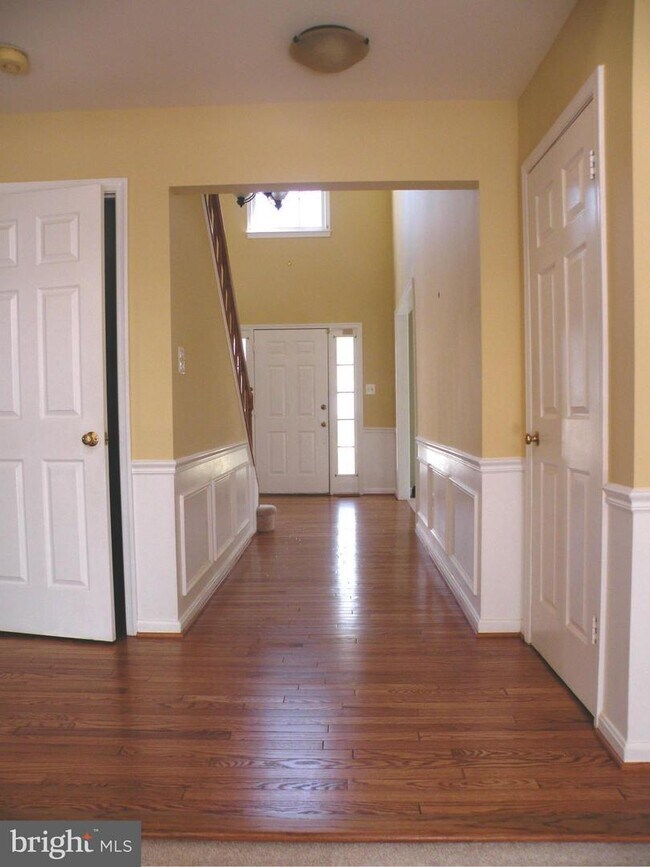 8106 Little Ridge Ln, Fairfax Station, VA 22039 - House Rental in ...