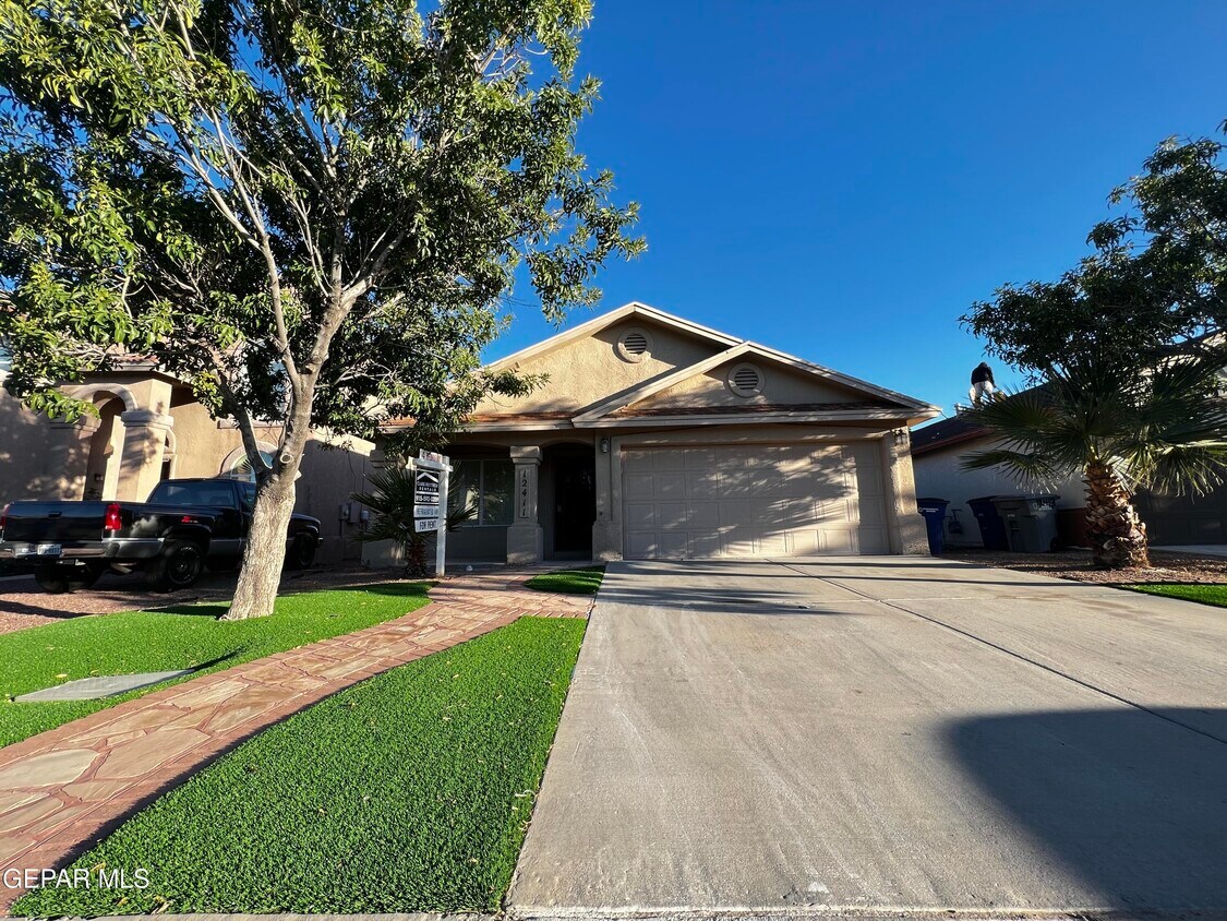 12411 Sombra Grande Dr, El Paso, TX 79938 - House Rental in El Paso, TX ...