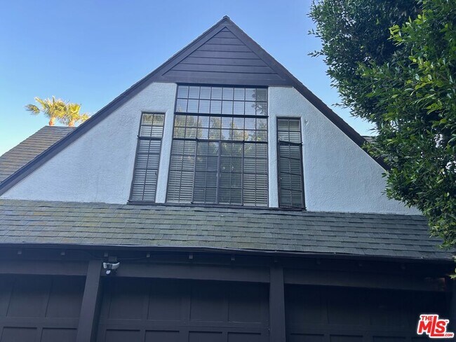 667 Guest Hs S June St, Los Angeles, CA 90005 - Condo for Rent in Los ...