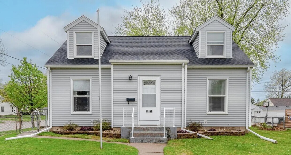 1603 W 36th St, Davenport, IA 52806 - House Rental in Davenport, IA ...