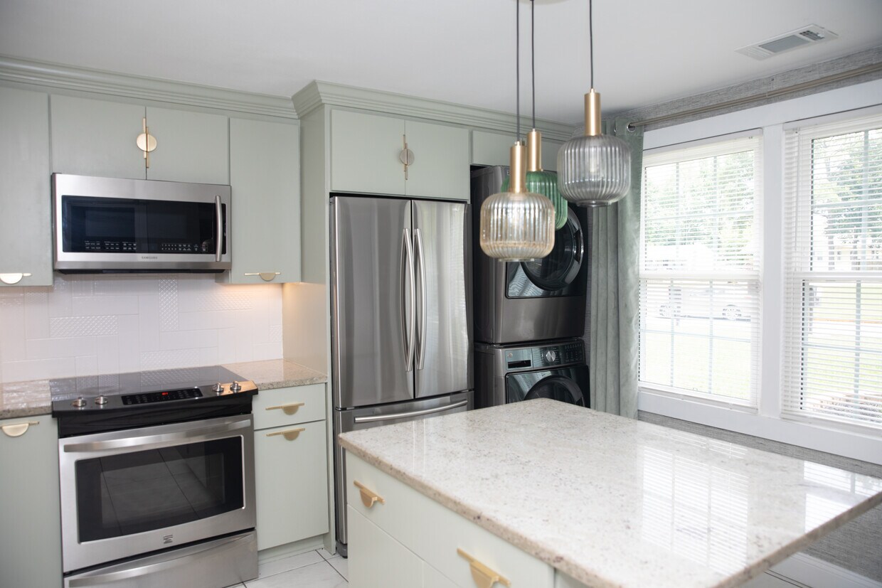 8158 Clovertree Ct, North Chesterfield, VA 23235 - Townhome Rentals in ...