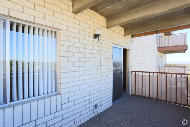 Uptown Square Rentals - Albuquerque, NM | Apartments.com