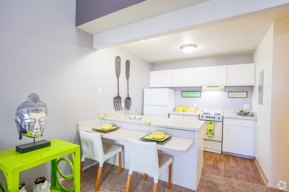 Route 66 Flats - 7600 Central Ave Sw Albuquerque, NM 87121 | Apartments.com