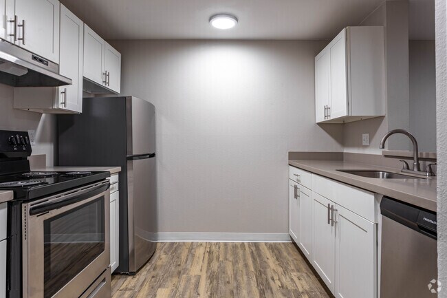 The Southern Apartments under $800 - Seattle, WA - 4 Rentals ...