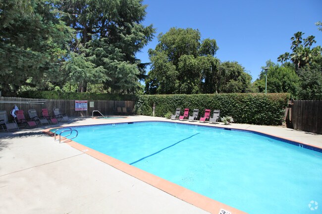 Lake Greenhaven Shores Apartments for Rent - Sacramento, CA - 29 ...