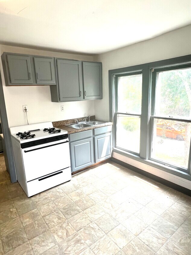 730 S Main St Unit 3, Decatur, IL 62521 - Apartments in Decatur, IL ...