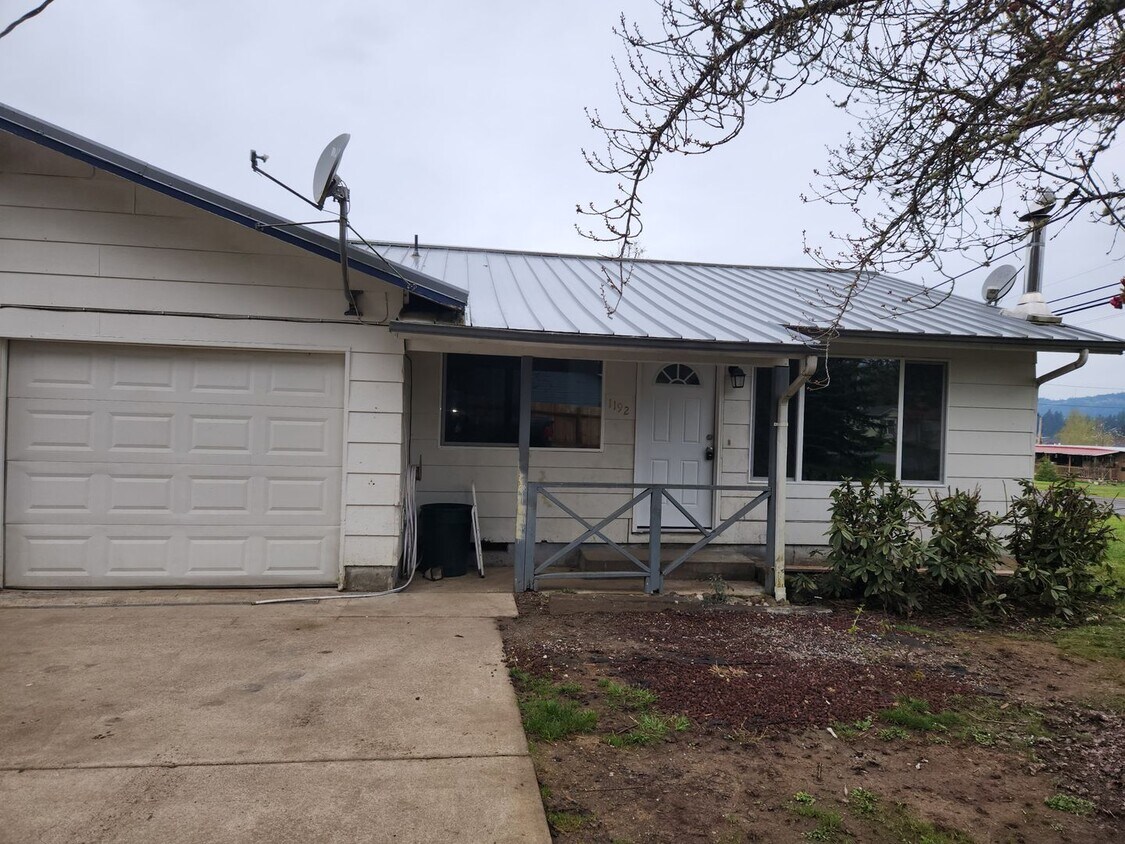 1192 48th Ave, Sweet Home, OR 97386 - House Rental in Sweet Home, OR | Apartments.com