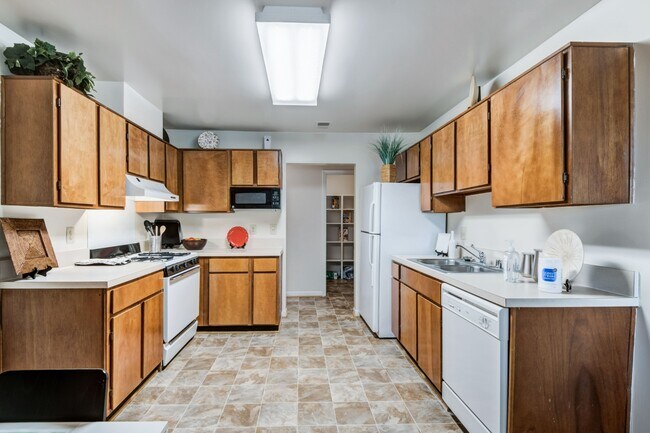 Woodbridge Station - Apartments in Woodbridge, VA | Apartments.com