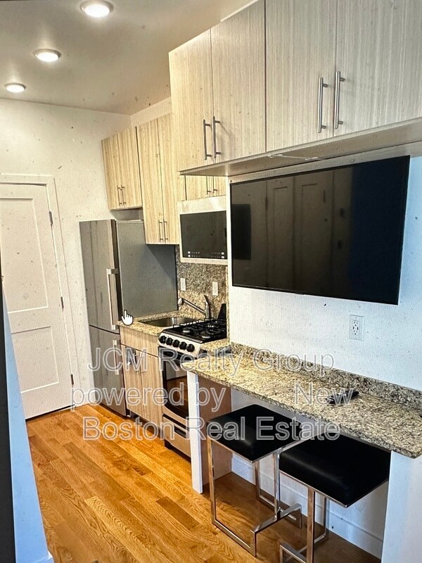 16 5Th St Unit Studios, Chelsea, MA 02150 - Condo for Rent in Chelsea ...