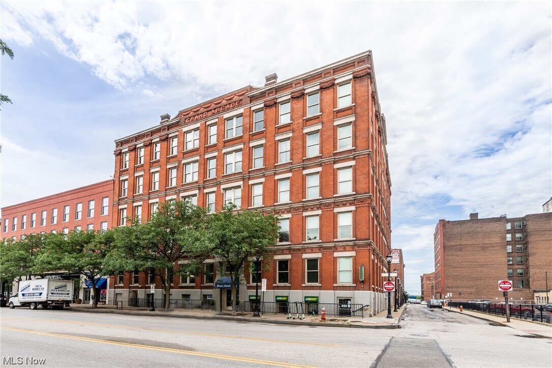408 W St Clair Ave Unit 405, Cleveland, OH 44114 - Condo for Rent in ...