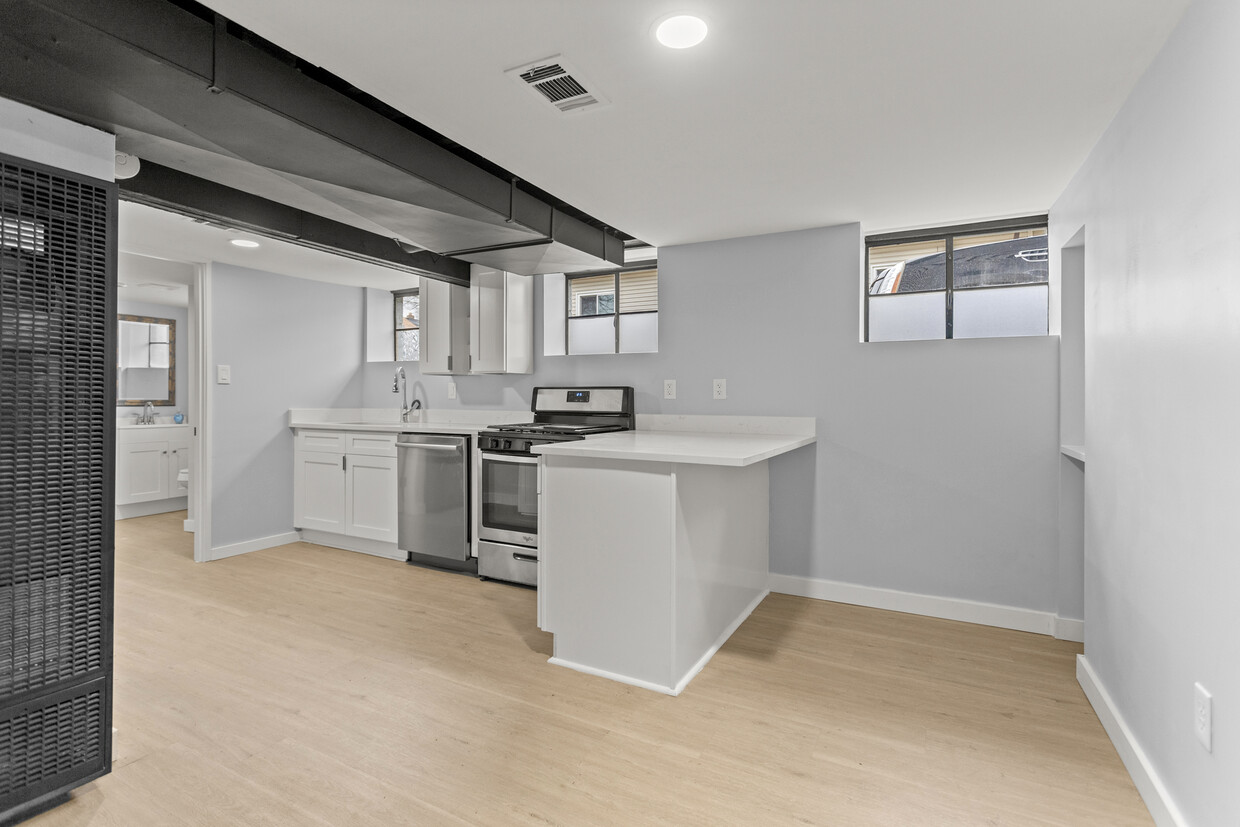 425 Vester St, Ferndale, MI 48220 - 425 Vester St Ferndale, MI 48220 ...