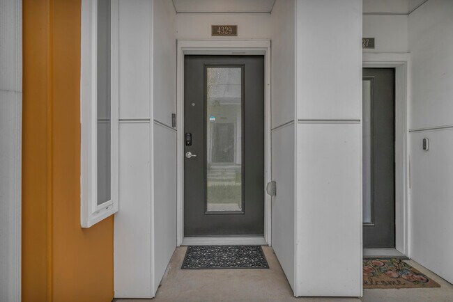 4329 Nitschke St, Austin, TX 78723 - Townhome Rentals in Austin TX ...