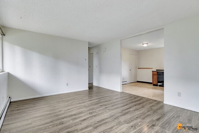 325 N Hoyt St Unit C, Anchorage, AK 99508 - Room for Rent in Anchorage ...