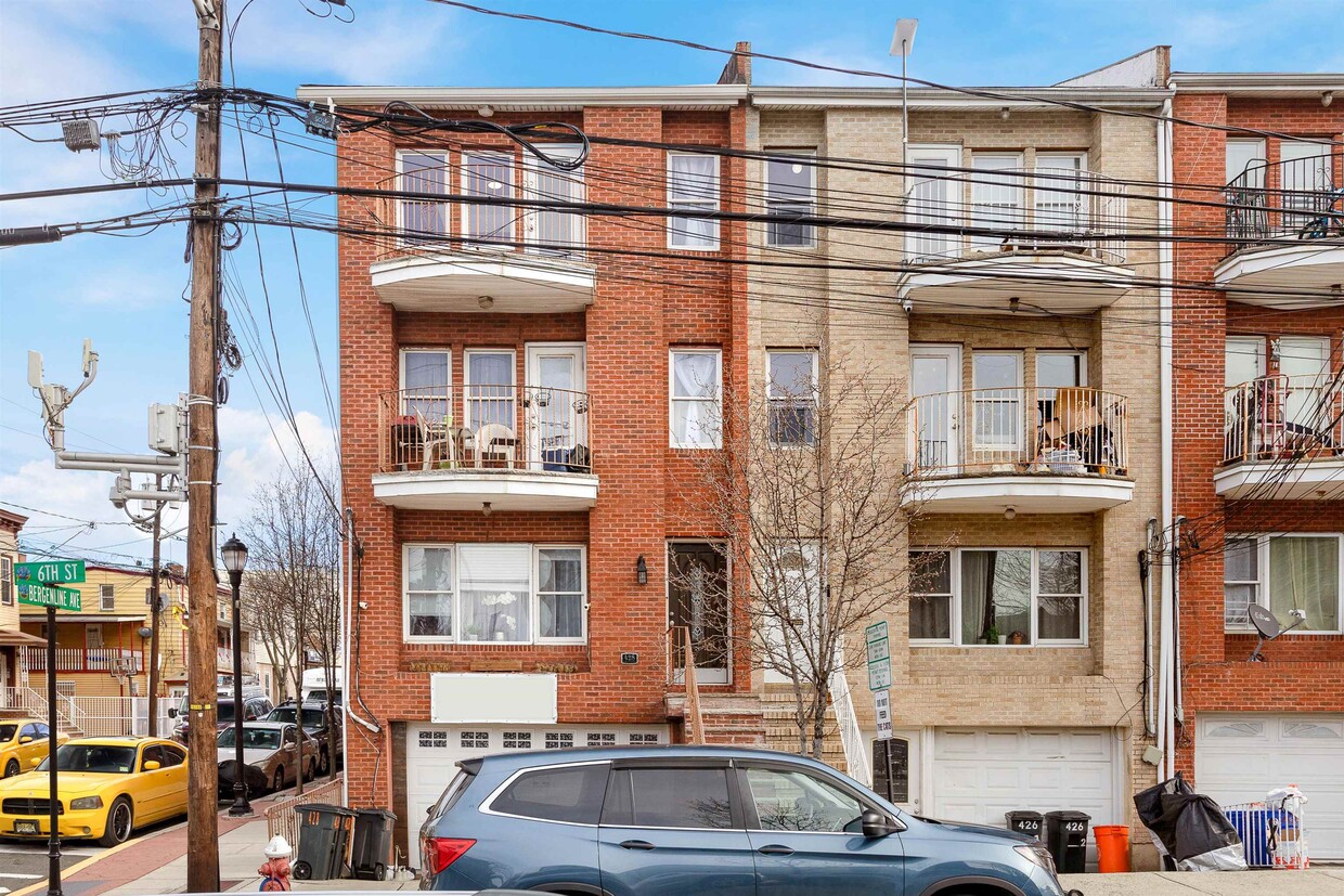 428 6th St Unit 3, Union City, NJ 07087 - Room for Rent in Union City ...
