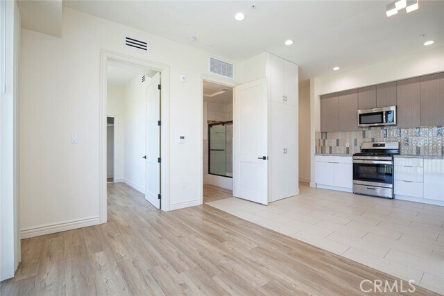 6825 Whitsett Ave Unit 1, Los Angeles, CA 91605 - Condo for Rent in Los ...