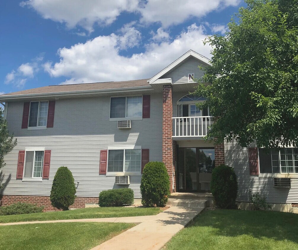 Brookside North Apartments - Apartments in Oshkosh, WI | Apartments.com